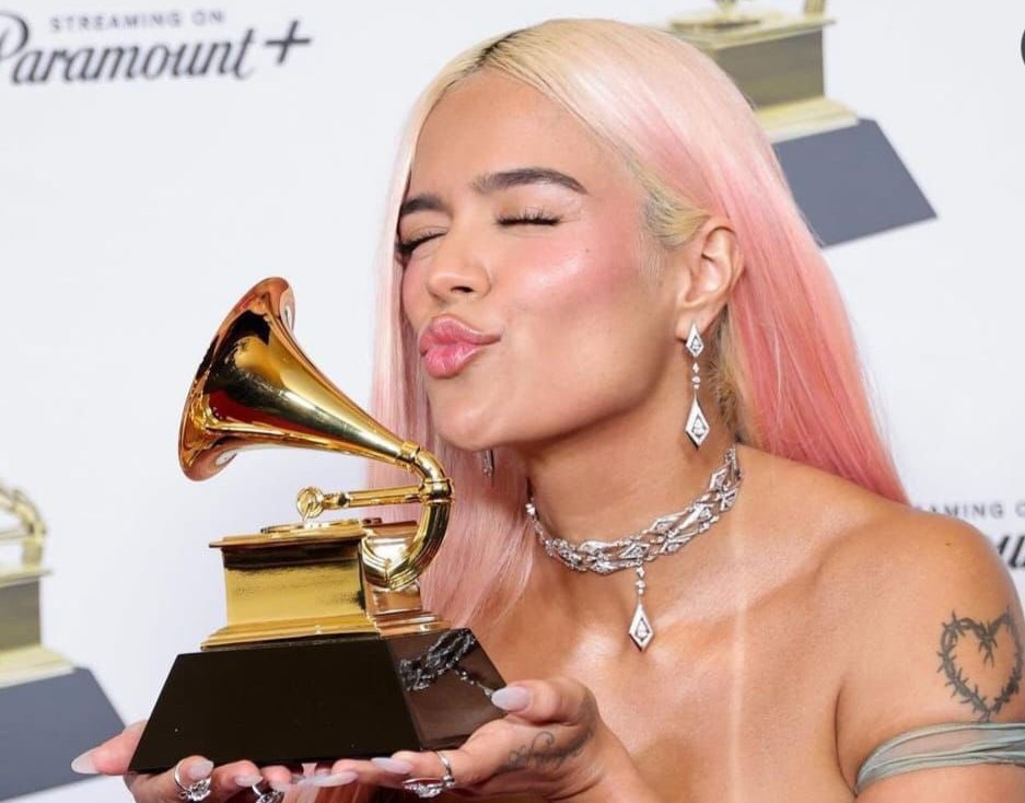 Karol G gana su primer premio Grammy